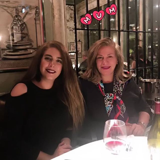 پریسا ساوجی؛ بیوگرافی پریسا ساوجی و عکس های پریسا و همسرش کسری احمدی
